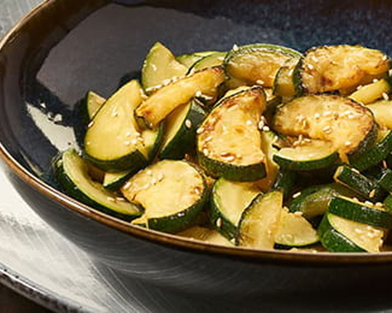 Geroerbakte courgette met schnitzel en aardappelpuree | SlimKookboek